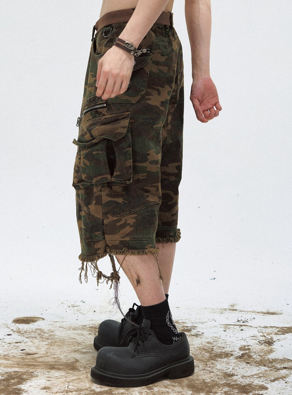 Green Cargo Cropped Shorts Pants – UrbanSheek