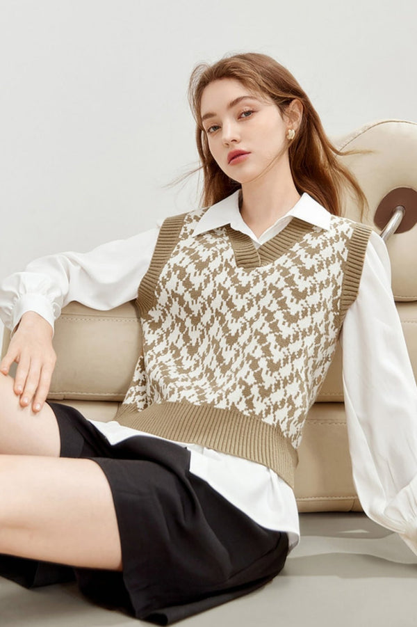 V-Neck Knitted Sweater Vest – UrbanSheek