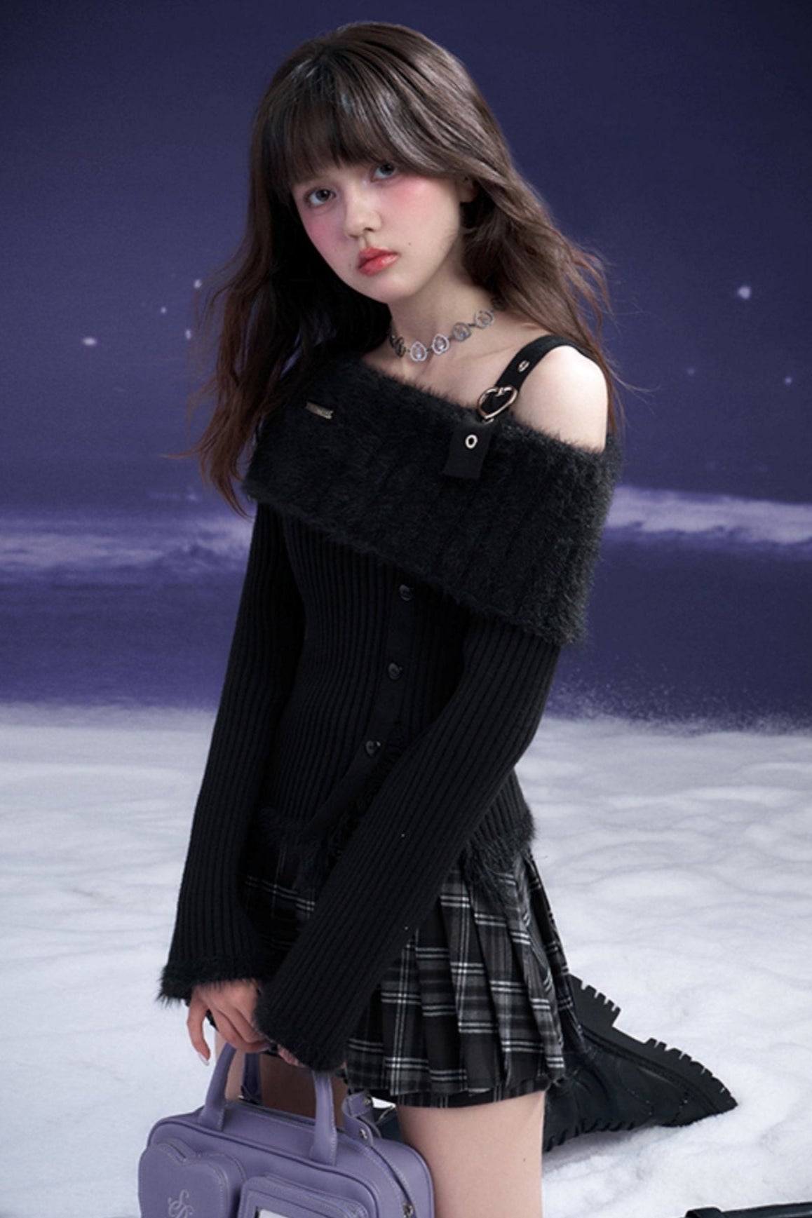 Spirit Black Oblique Shoulder Knitted Top – UrbanSheek