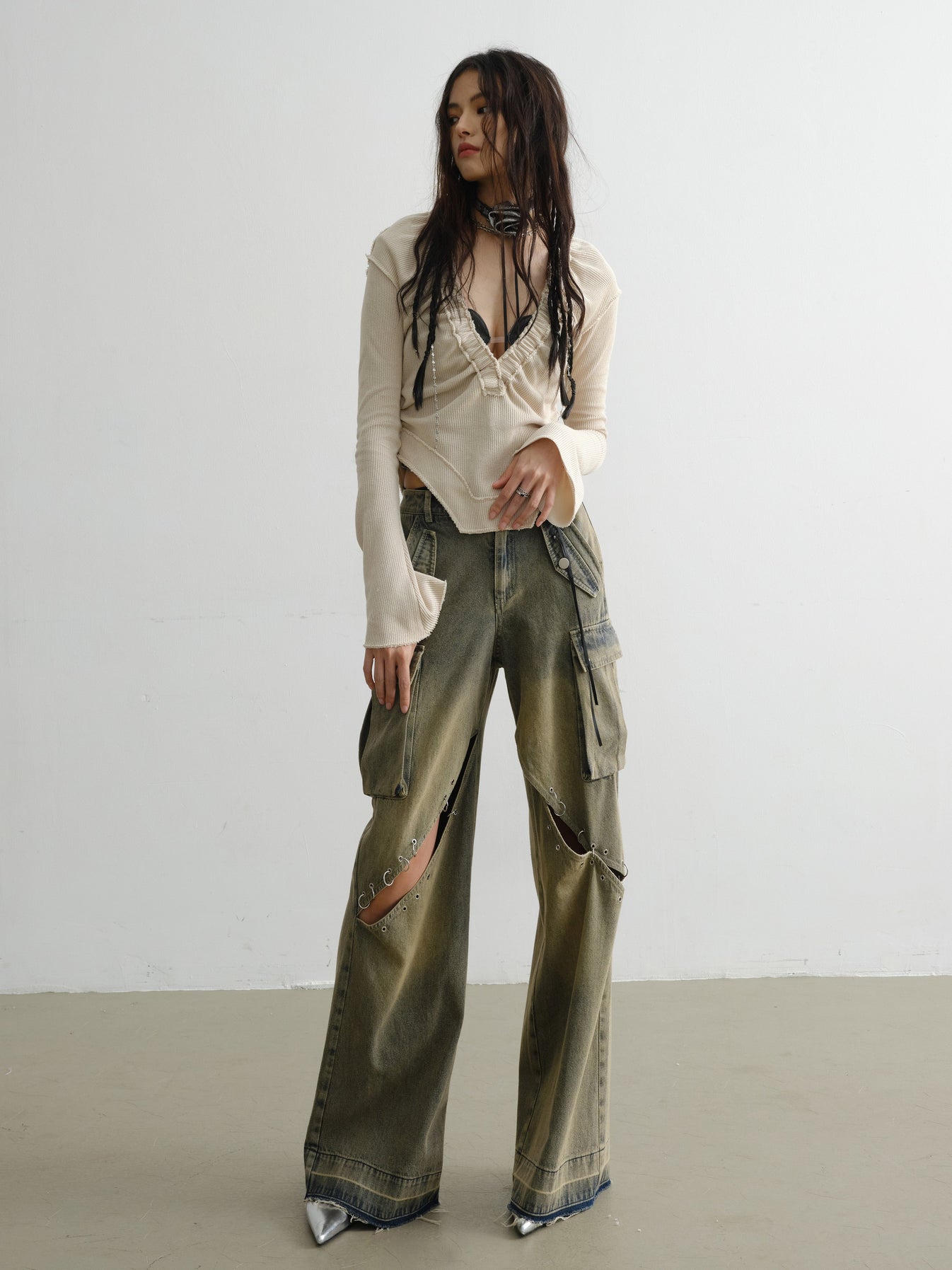 Raw Edge Stitching Deep V Knitted Bottoming Shirt – UrbanSheek