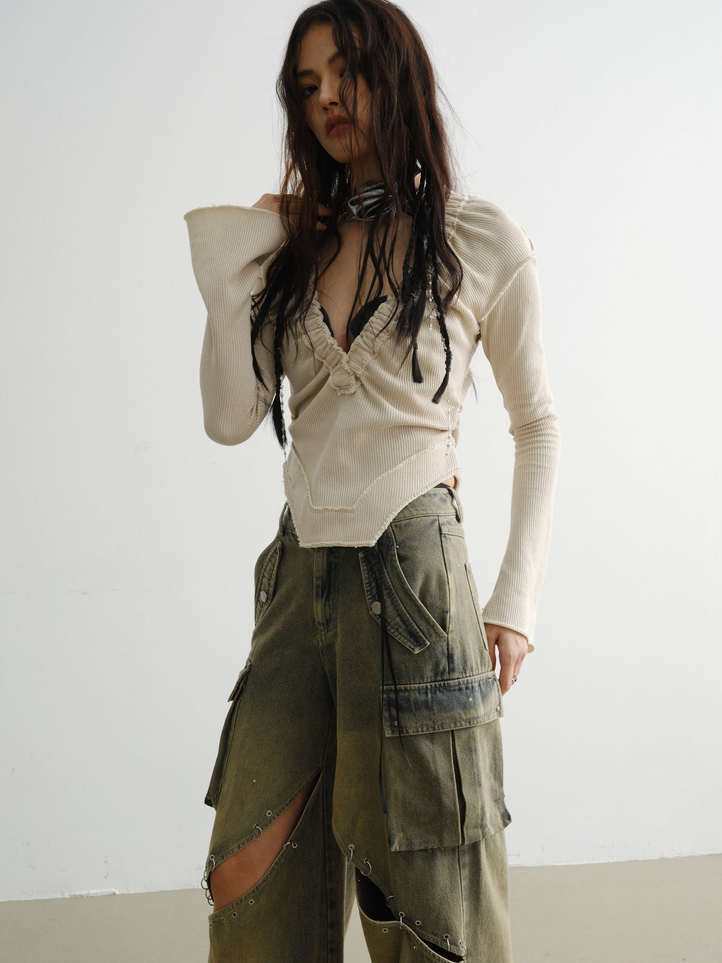 Raw Edge Stitching Deep V Knitted Bottoming Shirt – UrbanSheek