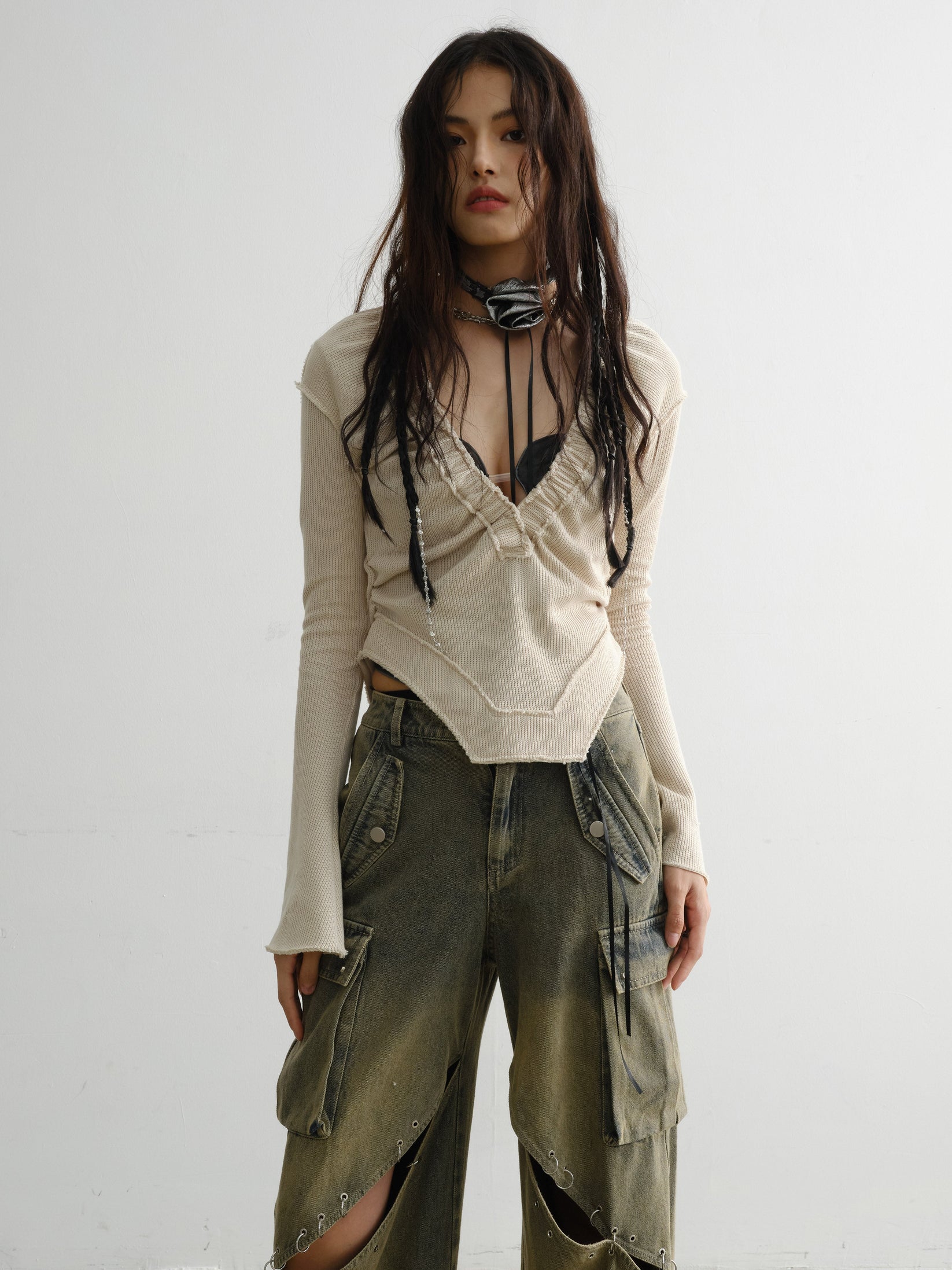 Raw Edge Stitching Deep V Knitted Bottoming Shirt – UrbanSheek