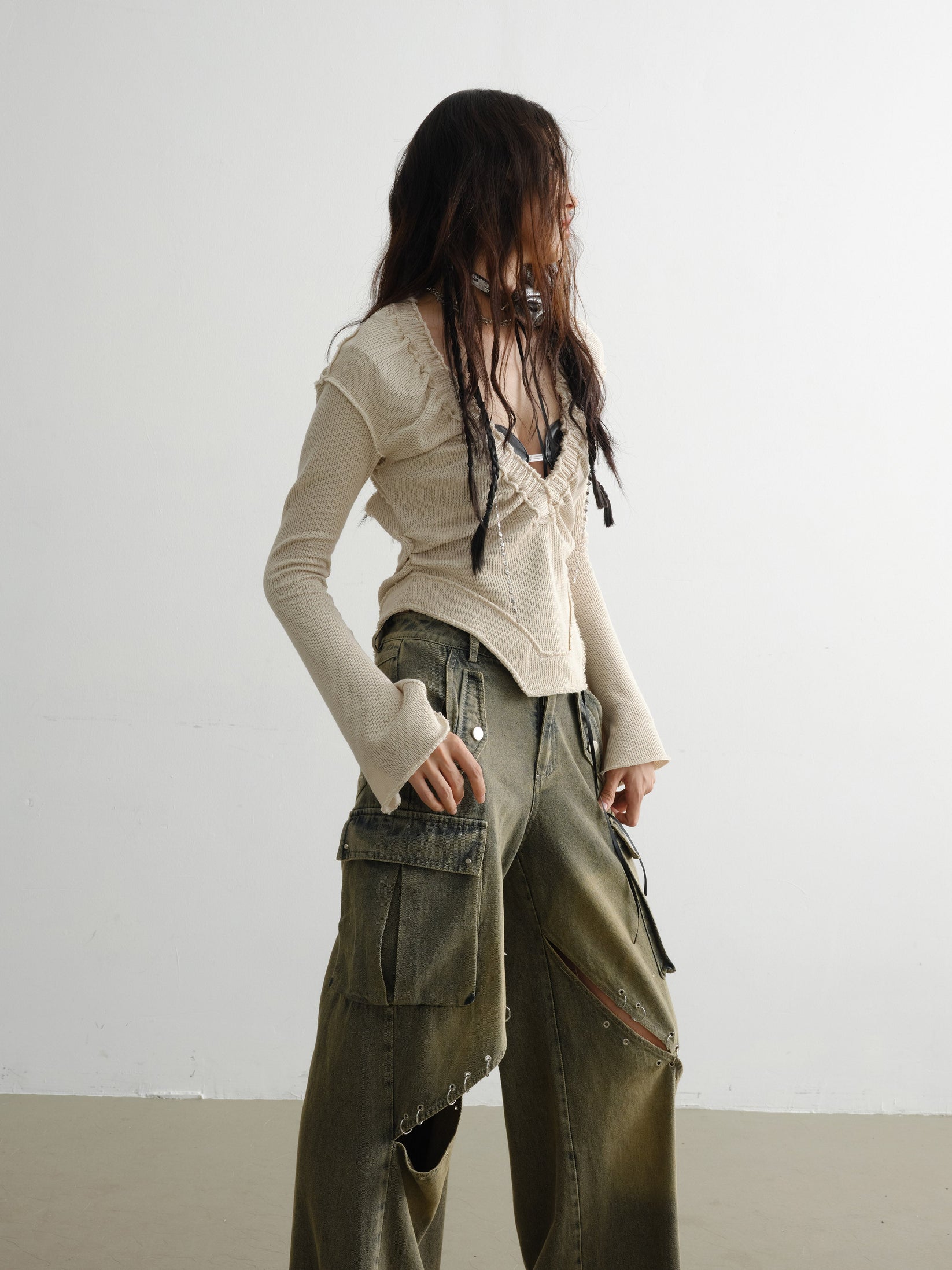 Raw Edge Stitching Deep V Knitted Bottoming Shirt – UrbanSheek